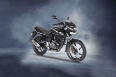 Bajaj Pulsar 180 2018 Images - 13 photos, 1 videos & 360 View @BikeDekho