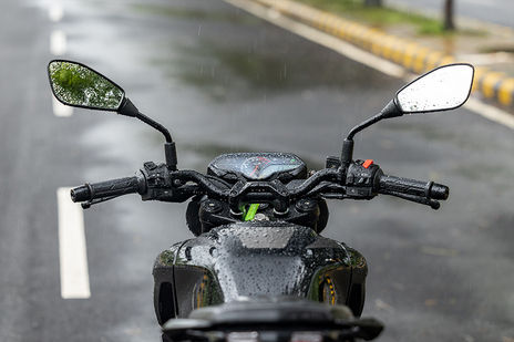 Bajaj Pulsar N160 Exterior Images Gallery | Lovely Autos Bajaj