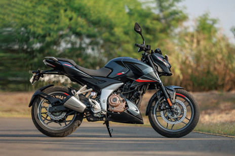 Bajaj Pulsar N250 STD On Road Price in Ahmedabad & 2023 Offers, Images
