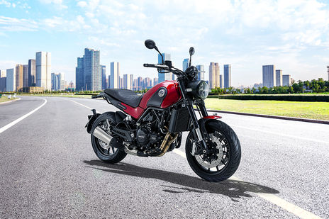 DSK Benelli TNT 400 To Replace The TNT 300 | atelier-yuwa.ciao.jp