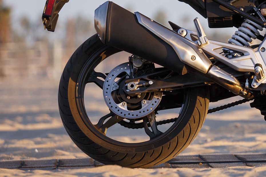 BMW G 310 R Price in India, Images & Specs - Launch in Jul, 2018