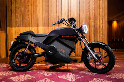 Earth Energy EV Evolve R Price- Range, Charging Time, Speed, Images & Specs