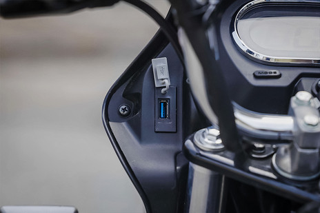 Hero Splendor Plus Colours in India, Hero Splendor Plus Colour Images