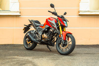 Honda CB300F Specifications, Features, Mileage, Weight, Tyre Size