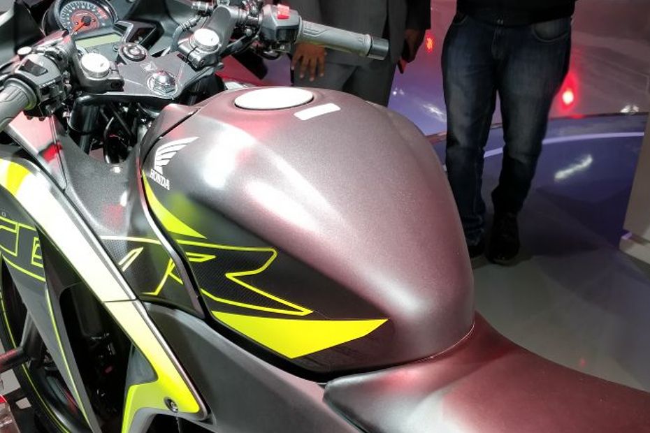Honda CBR250R (2011-2017) Price, Specs, Images, Mileage and Colours
