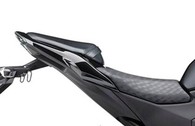 Kawasaki Z800 Price, Specs, Images, Mileage and Colours