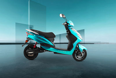 Kinetic Green Zoom Price- Range, Charging Time, Speed, Images & Specs