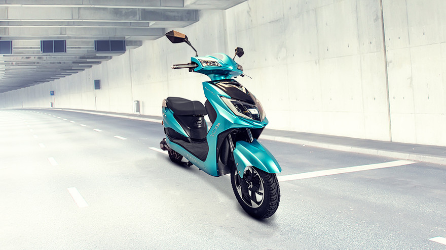 Kinetic Green scooters Images | Photos of Kinetic Green Bike Models