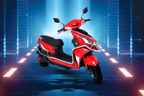 Komaki DT 3000 Price, Range, Battery Charging Time, Top Speed, Images
