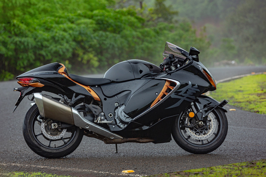 Suzuki Hayabusa Images, Hayabusa Photos & 360 View