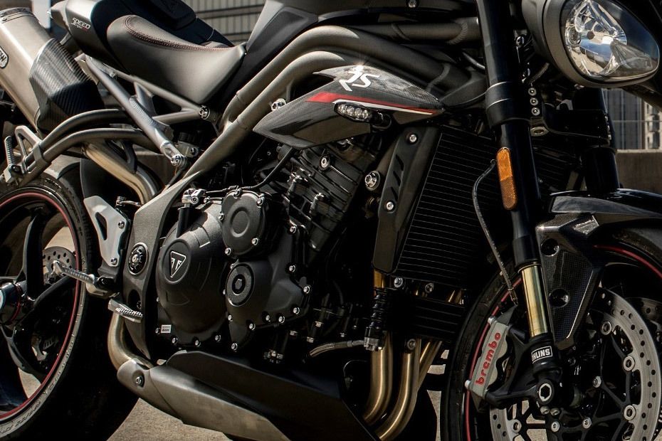 Triumph Speed Triple 2018 Price in India, Images & Specs - Launch in ...