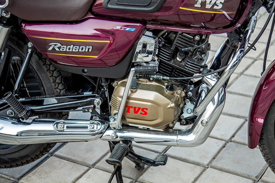 Hero Splendor Plus Xtec vs TVS Radeon: Image Comparison | BikeDekho