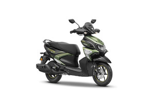 Yamaha RayZR 125 Sparkle Green Colour - RayZR 125 Sparkle Green Price