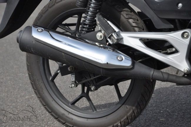 Bajaj Discover 125M Review: Style meets Affordability | BikeDekho