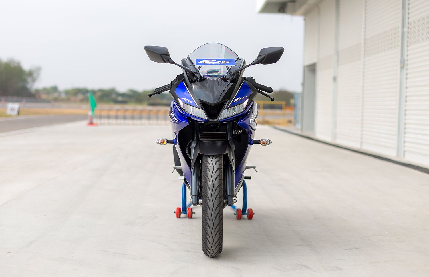 Yamaha R15 V3.0: First Ride Review | BikeDekho