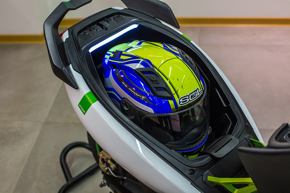 Ather 450 Electric Scooter: First Ride Review | BikeDekho