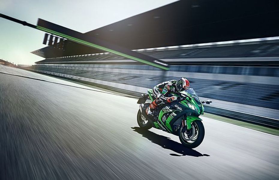 New Kawasaki Ninja ZX-10R On road Price, Mileage, Weight, Speed