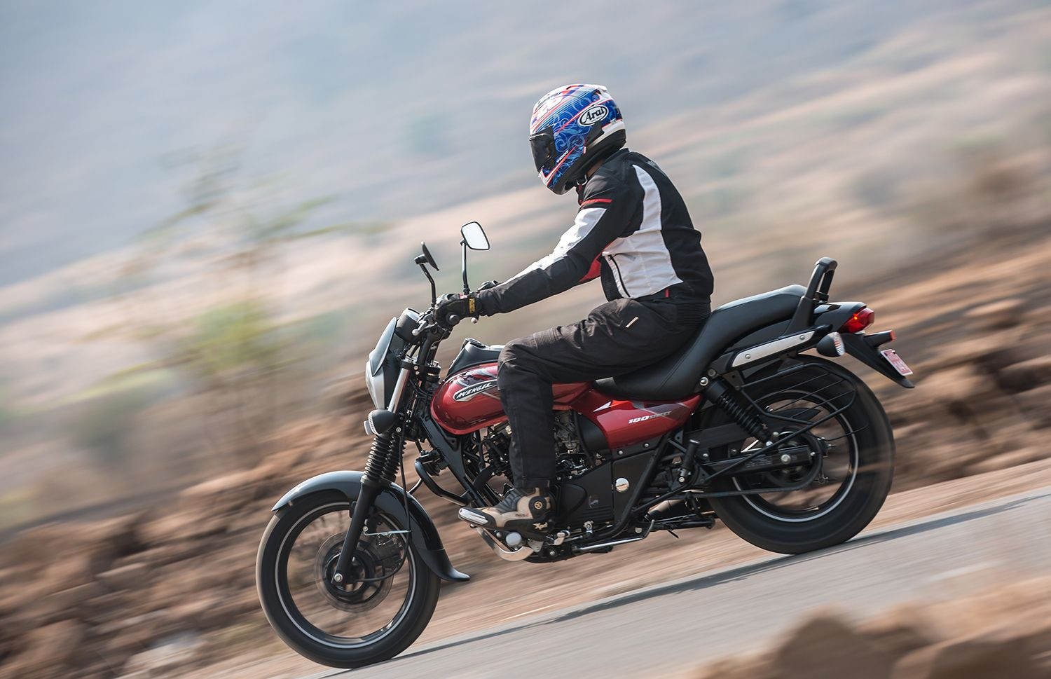 5 Most Affordable Cruisers In India: Bajaj Avenger 180, Suzuki Intruder ...