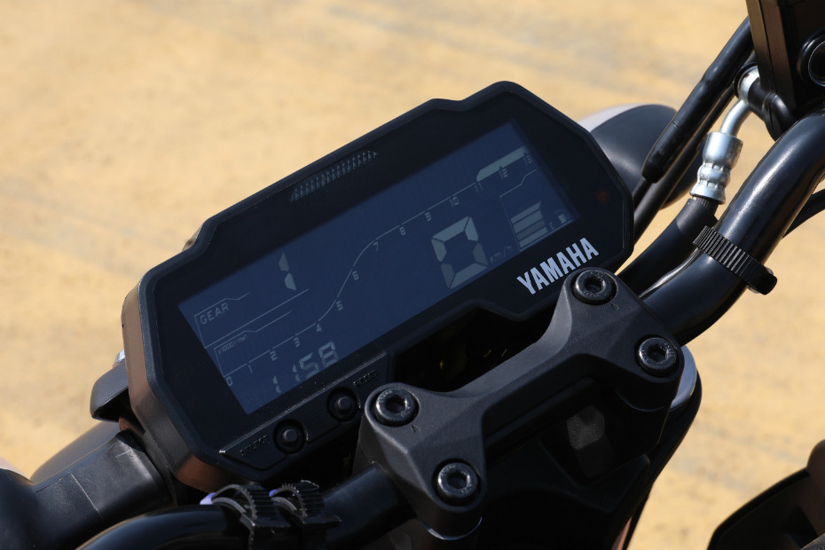 Yamaha MT-15: Detailed Image Gallery | BikeDekho