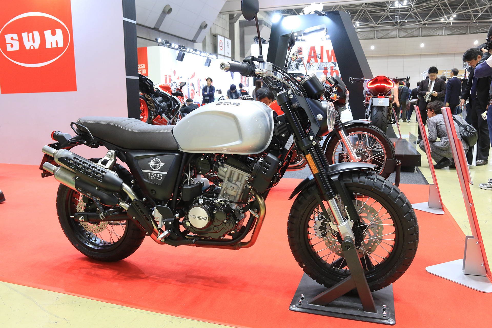 SWM Outlaw 125, Ace Of Spades 125 Launched In Japan | BikeDekho