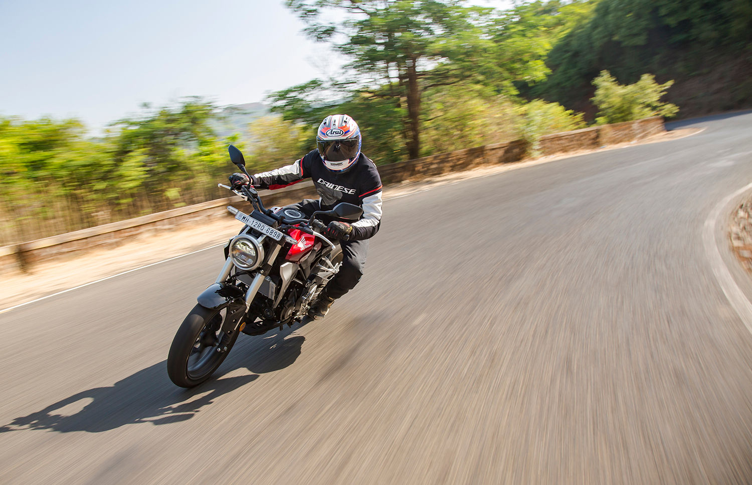 Honda CB300R: Road Test Review | BikeDekho