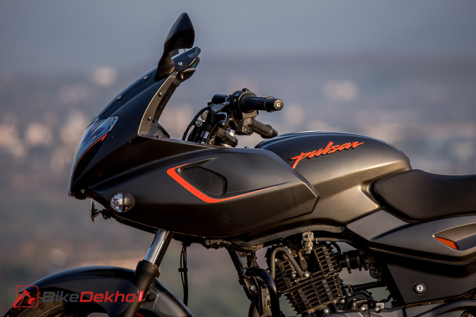 Bajaj Pulsar 180F Review: Photo Gallery | BikeDekho