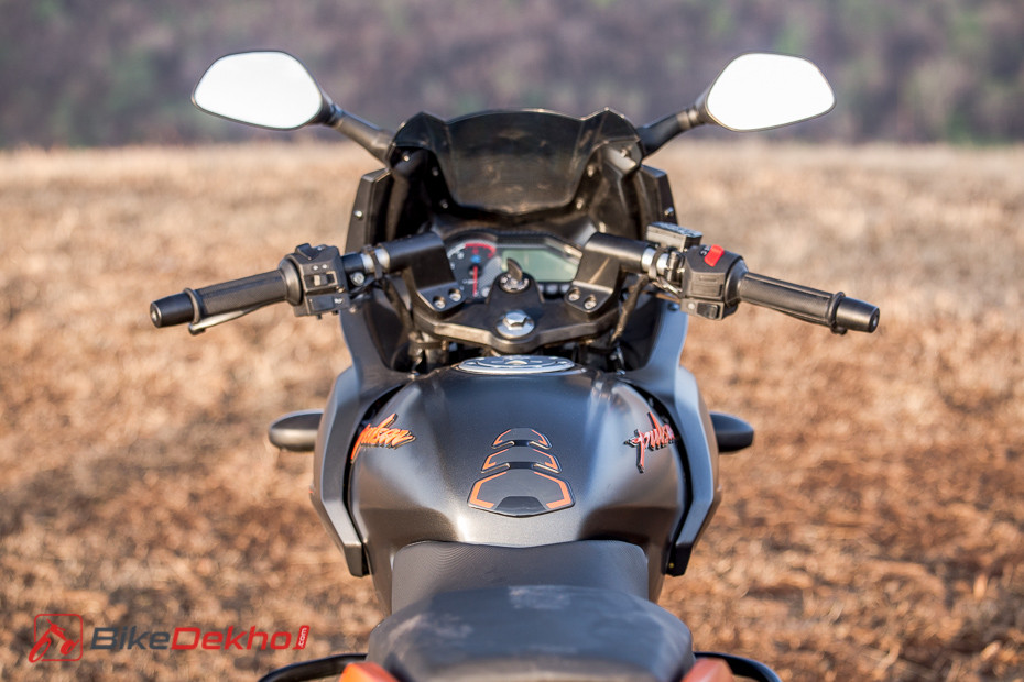 Bajaj Pulsar 180F Review: Photo Gallery | BikeDekho
