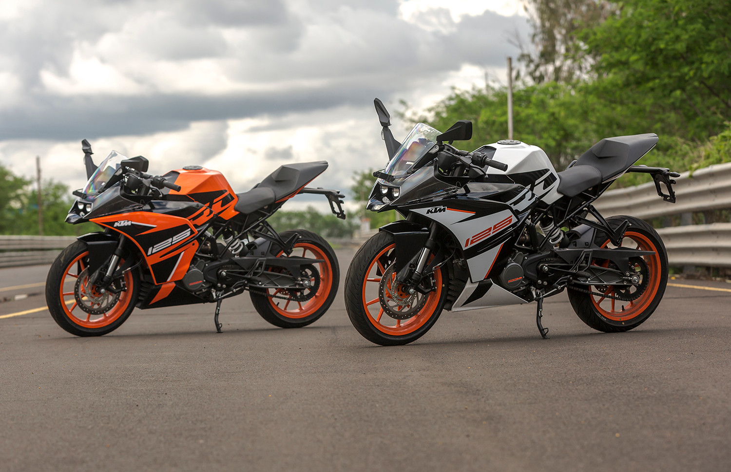 KTM RC 125 Review Image Gallery | BikeDekho