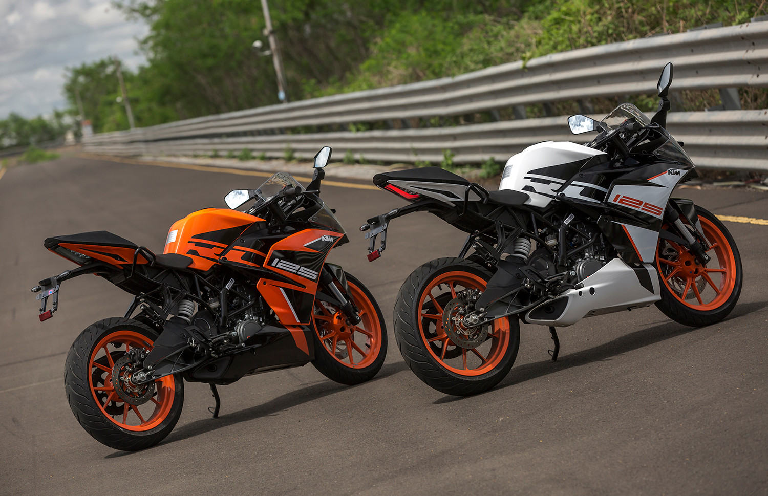KTM RC 125 Review Image Gallery | BikeDekho
