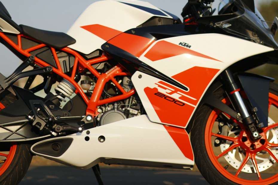 KTM RC 200: Pros, Cons, Should You Buy One? | BikeDekho