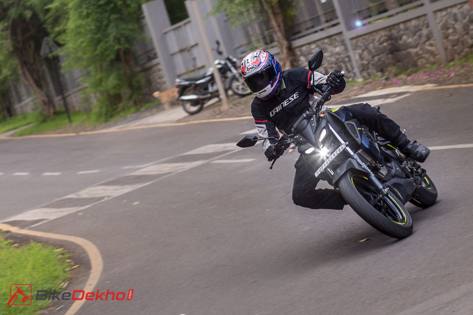 Yamaha MT-15: Road Test Review | BikeDekho