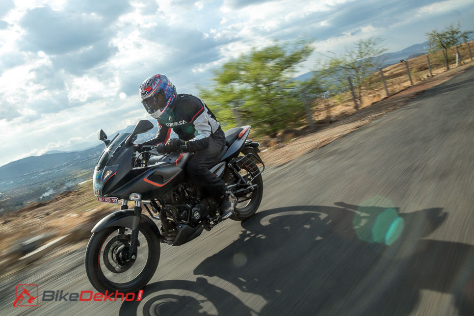 Bajaj Pulsar 180F Neon Roundup: Price, Competition, Review And More ...