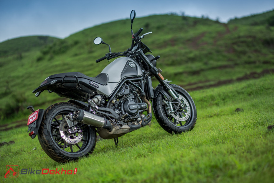 Benelli Leoncino Review: Photo Gallery | BikeDekho