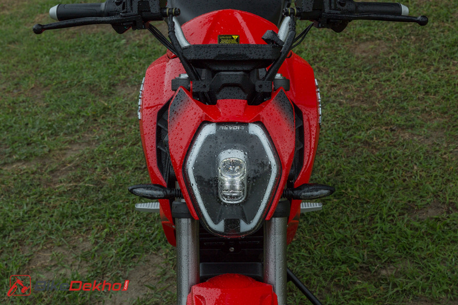 Revolt RV400 First Ride Review In Pictures | BikeDekho