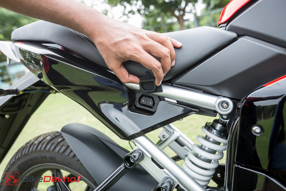 Revolt RV400 First Ride Review In Pictures | BikeDekho