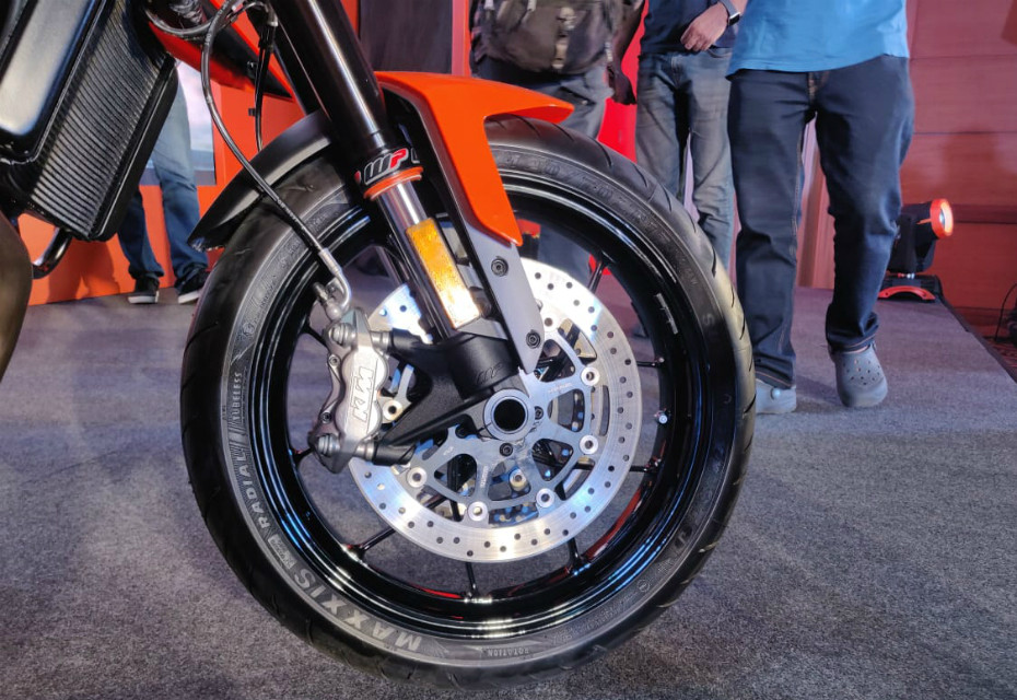 KTM 790 Duke: Photo Gallery | BikeDekho