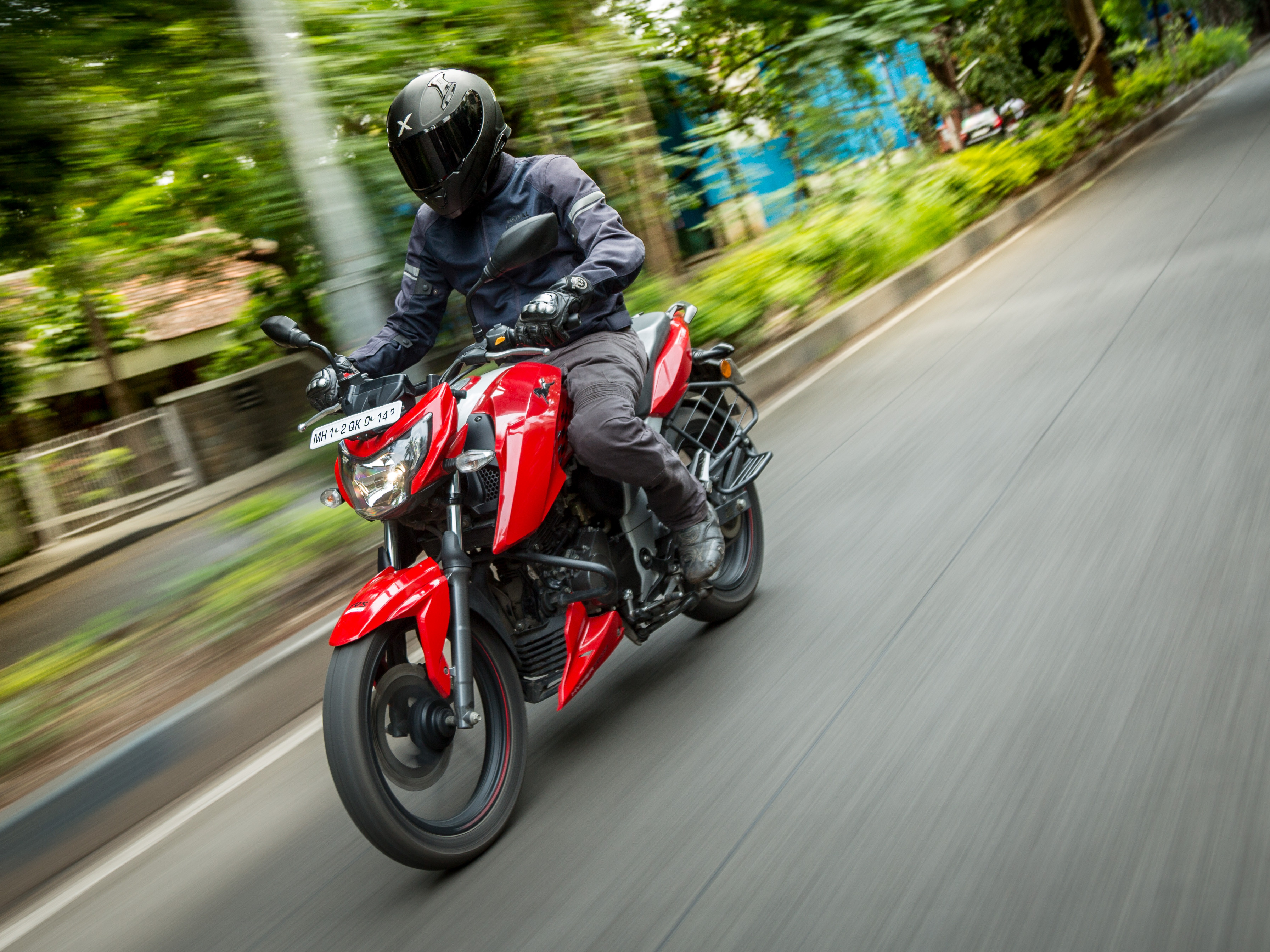 Revolt RV 400 vs TVS Apache RTR 160 4V: Running Cost Analysis | BikeDekho