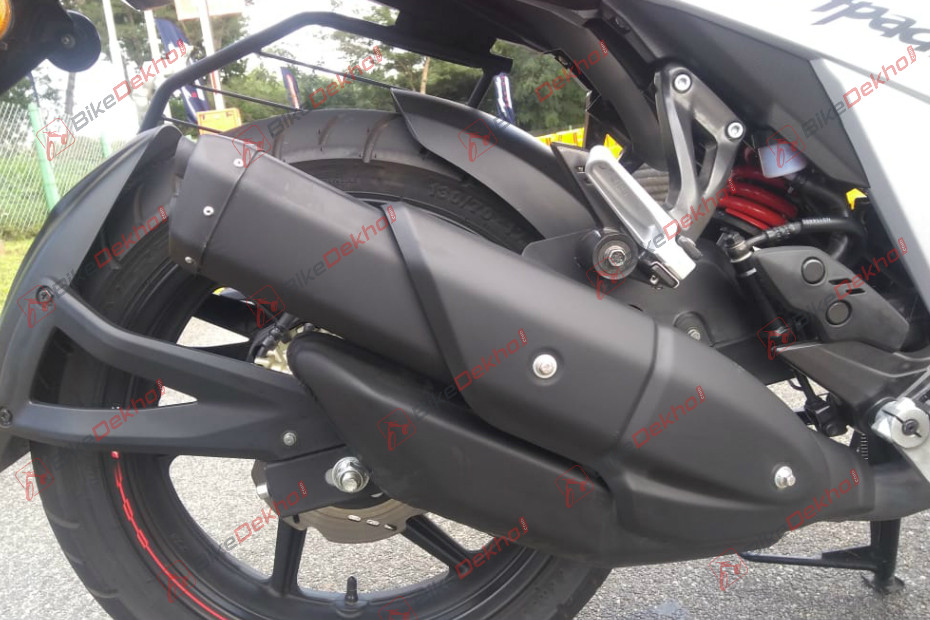 BS6 TVS Apache RTR 160 4V: Photo Gallery | BikeDekho