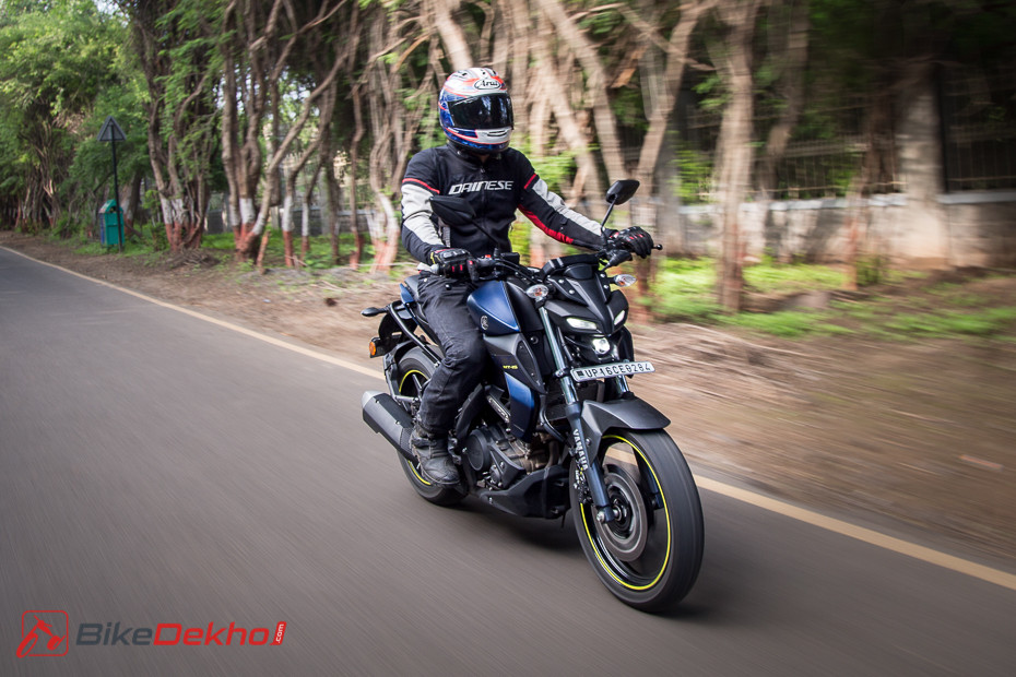 Yamaha YZF R15 V3 vs MT-15: Real-world Performance Comparison | BikeDekho