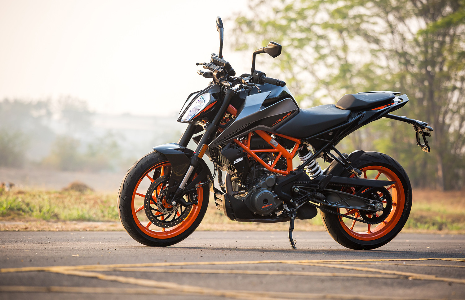 2020 KTM 390 Duke BS6: Review Picture Gallery | BikeDekho