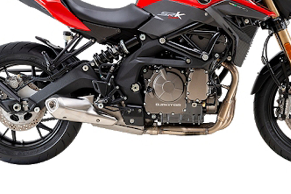 2020 Benelli TNT 600 vs Kawasaki Z650: Image Comparison | BikeDekho