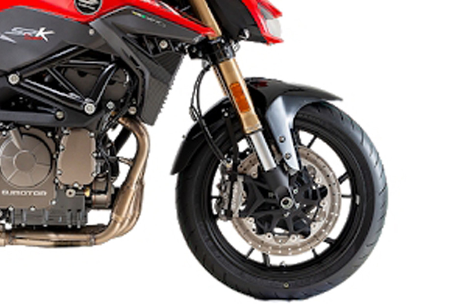 2020 Benelli TNT 600 vs Kawasaki Z650: Image Comparison | BikeDekho