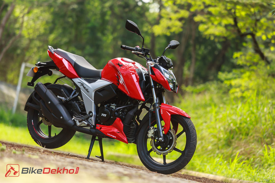 Hero Xtreme 160R vs TVS Apache RTR 160 4V: Image Comparison | BikeDekho Hero Xtreme 160R vs TVS Apache RTR 160 4V: Image Comparison | BikeDekho