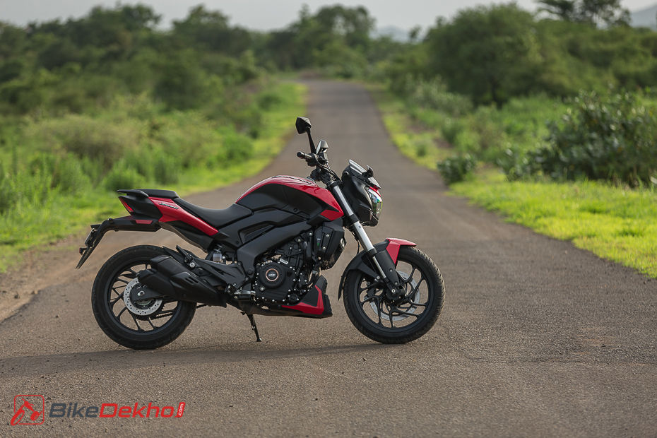 Bajaj Dominar 250 vs Royal Enfield Classic 350: Image Comparison ...
