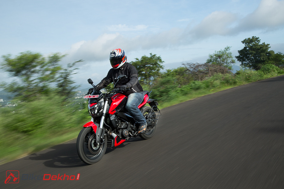 Bajaj Dominar 250 vs Royal Enfield Classic 350: Image Comparison ...