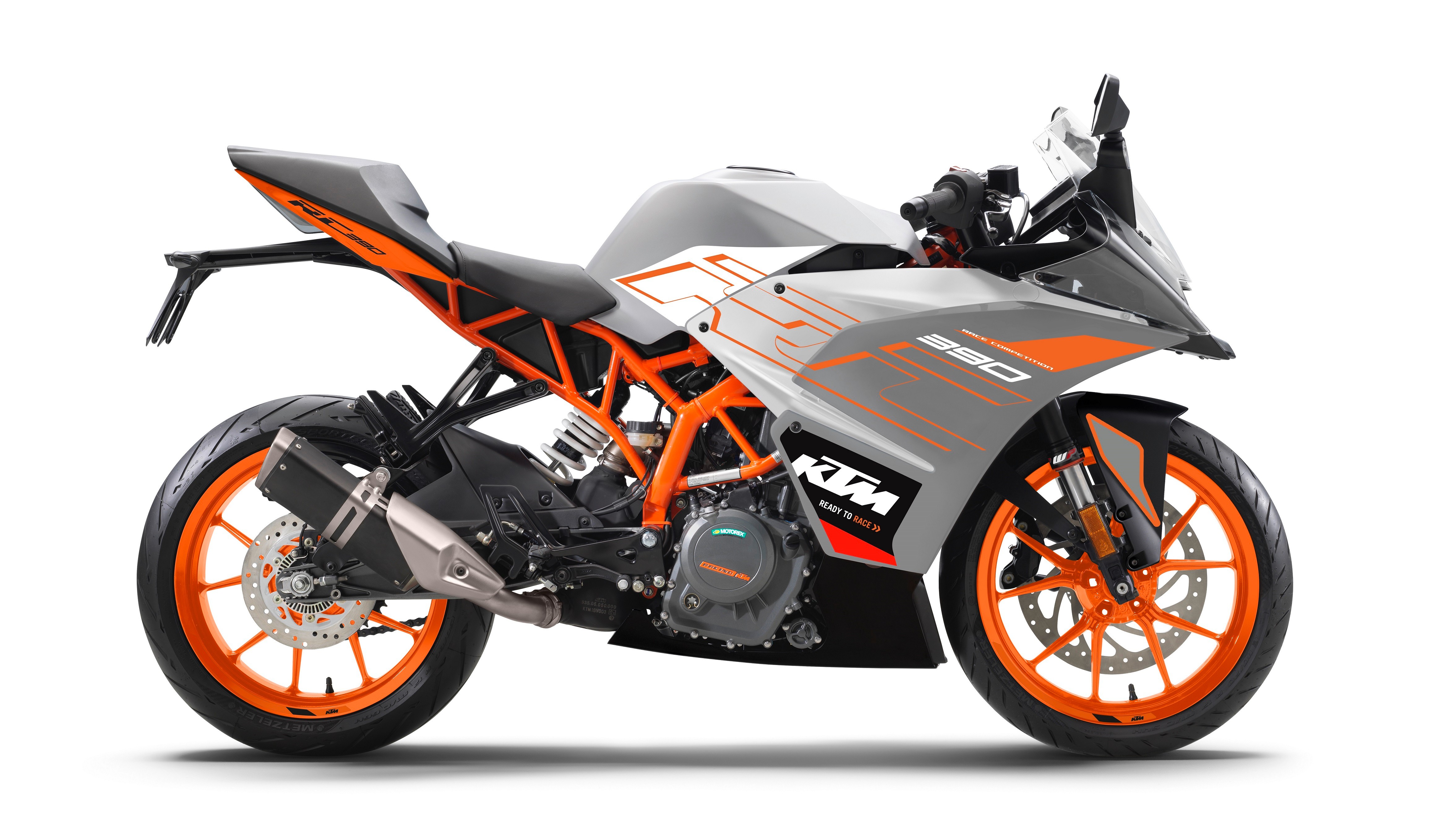 KTM RC 125, RC 200 and RC 390 Launched In New Colours | BikeDekho