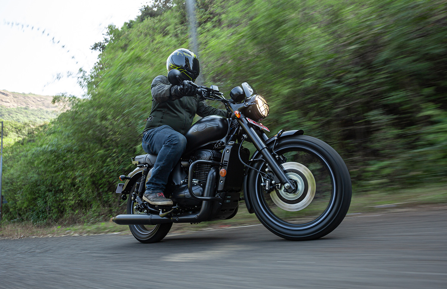 Jawa 42 2.1 First Ride Review | BikeDekho