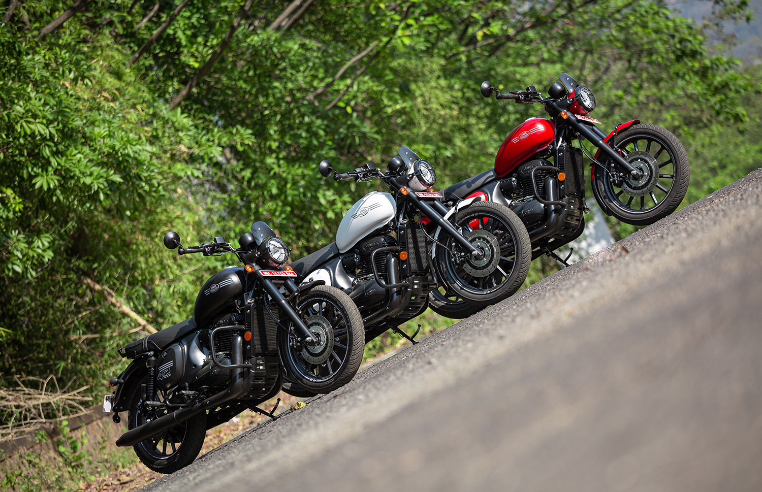 Jawa 42 2.1 First Ride Review | BikeDekho