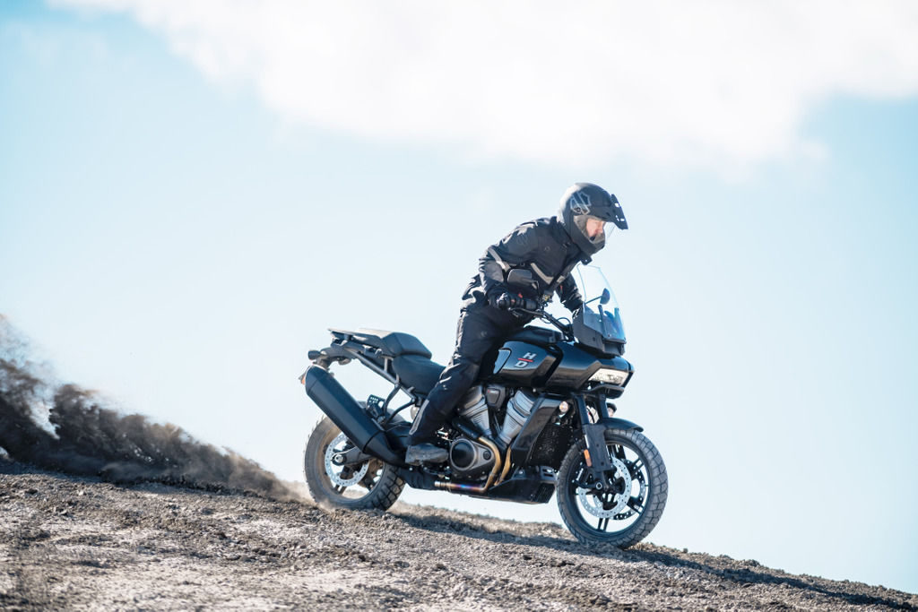 Harley Davidson Pan America 1250: Photo Gallery | BikeDekho