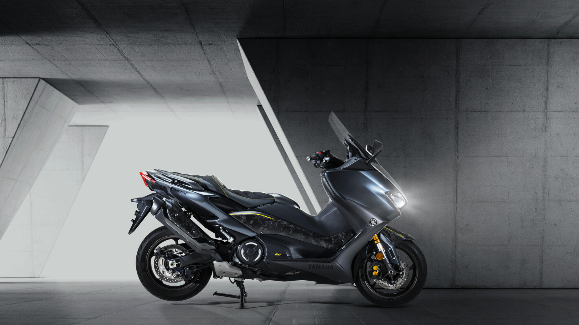 2021 Yamaha TMax 560 20th Anniversary Edition: Detailed Photo Gallery ...
